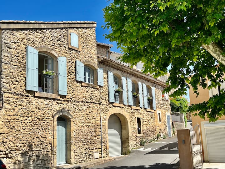 Villa 1777
Demeure D'exception Du Xviiie, à Lagnes - Cavaillon