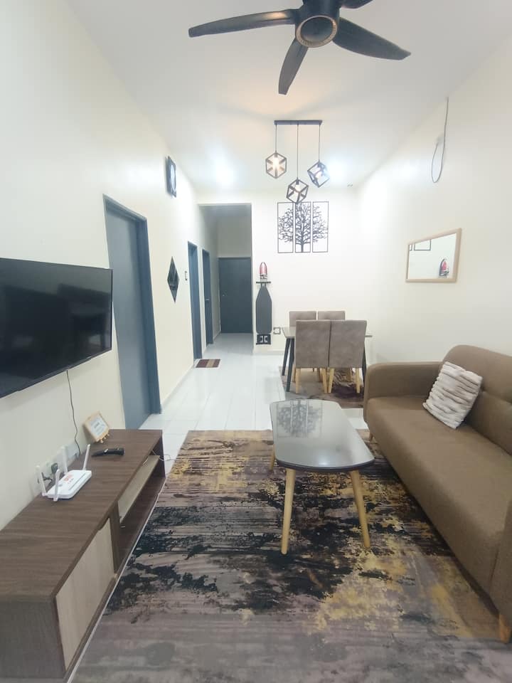 Hidanah Guest House Balok Baru Gebeng - Tanjung Rhu