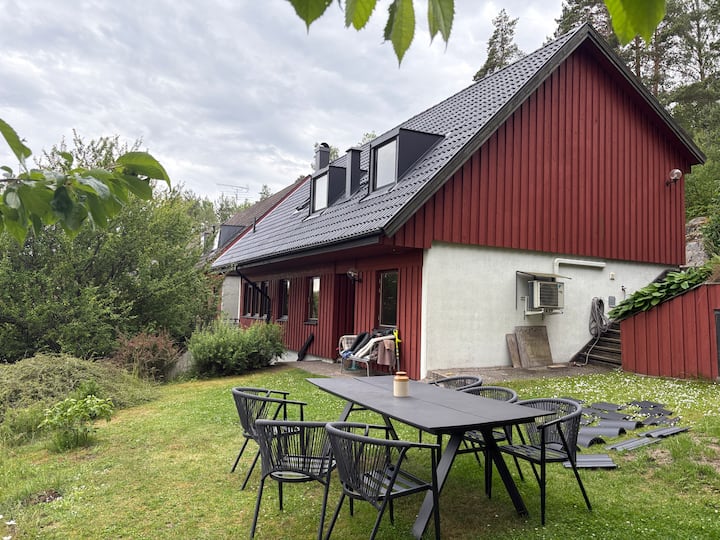 Stort Hus I Hjärtat Av Vackra Trosa - Trosa