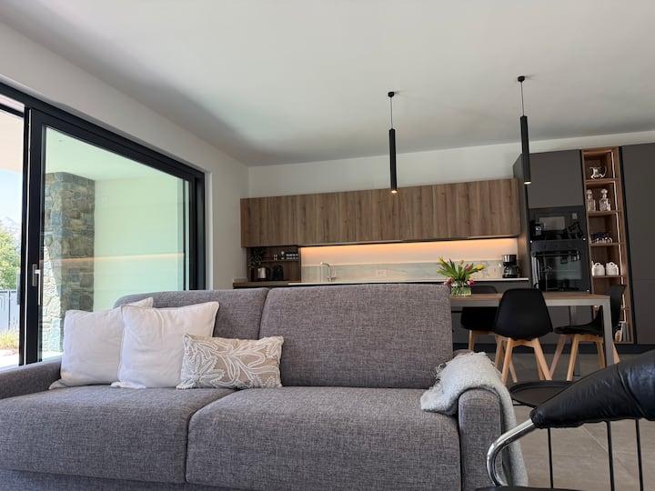 Heated Pool, Brand New Apt + Garage Special Offer - Italy