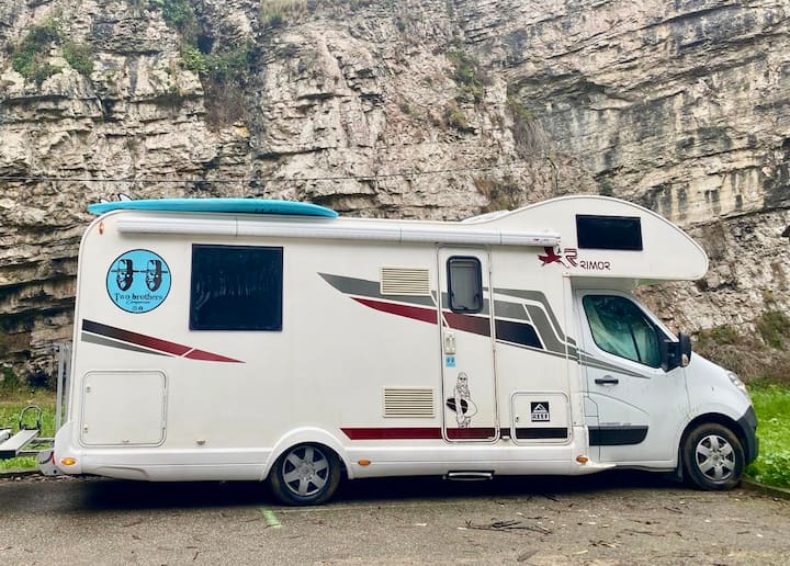 Two Brothers Campervan Mallorca - 마요르카