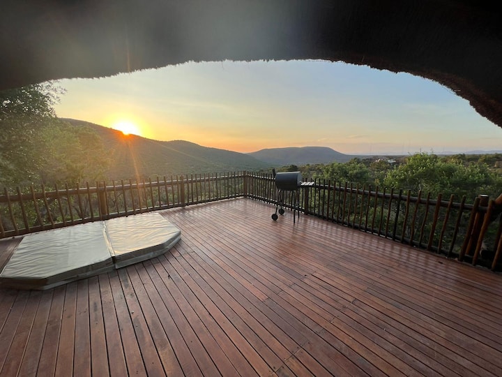 Thula Thula Lodge, An 8 Room Lodge For 12 Guests - Bela-Bela