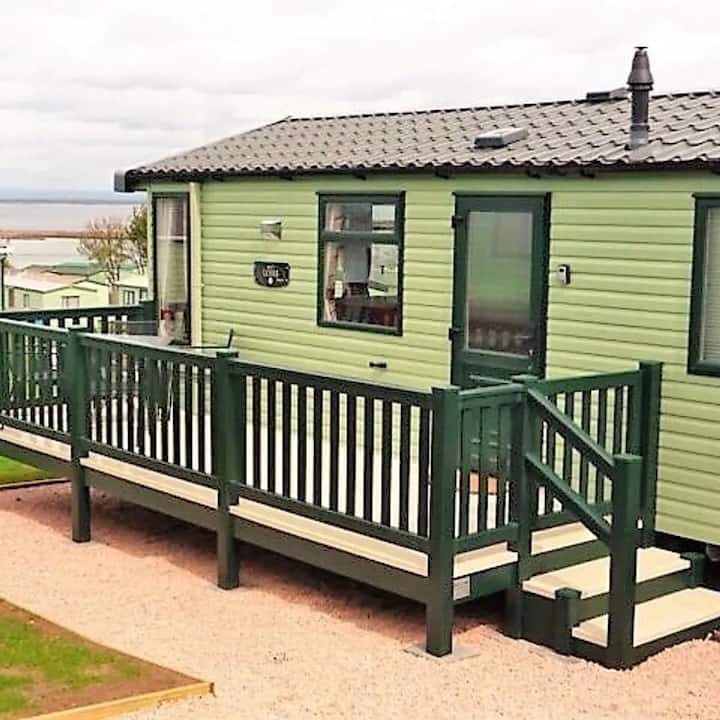 Caravan With A View - St Andrews, UK