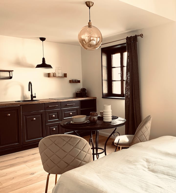 Undfein Boutique Studios: Joy - Hintersee