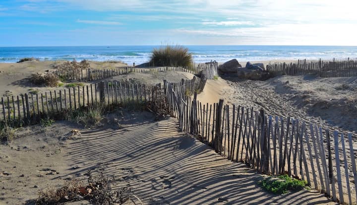 Villa 4 Ch•8p•
Piscine•jacuzzi•pétanque•marseillan - Marseillan