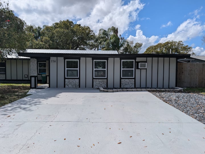 Longwood Backyard Oasis | Fire Pit | Bbq | Sleep 9 - Lake Mary, FL