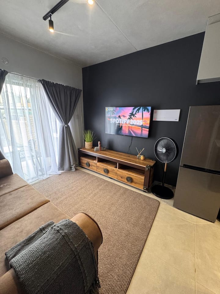 Ground Floor Apartment In Erasmuspark - Pretoria