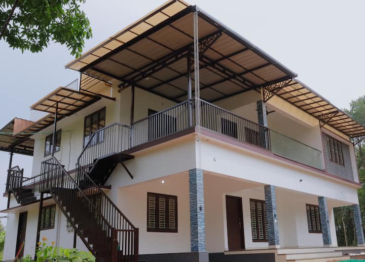 Classic 3bhk Apartment -Ac/non Ac Rooms @ Adoor - Adoor