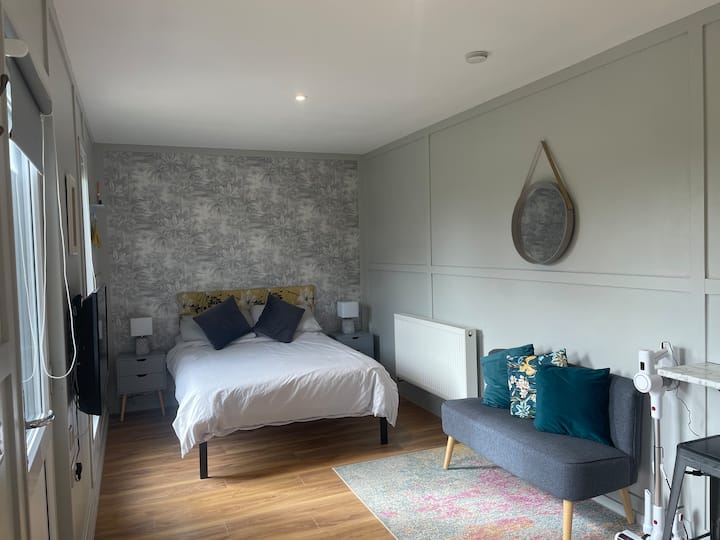 Willow Lodge 1, A Great Little Getaway! - Bridgwater