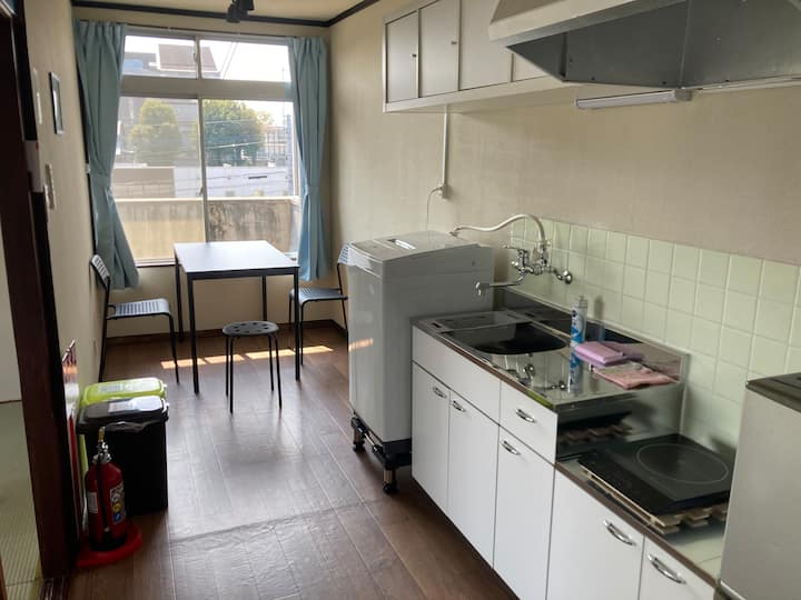 【無料駐車場】最大6名様/大分市中心部から車で5分！商業施設や繁華街近く！別府・湯布院観光にも最適！ - Shirosakimachi