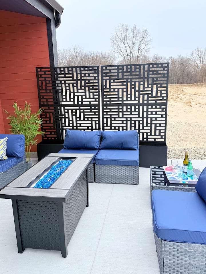 The Sandpearl - Dune House Hot Tub/ Fire-pit - Stevensville, MI