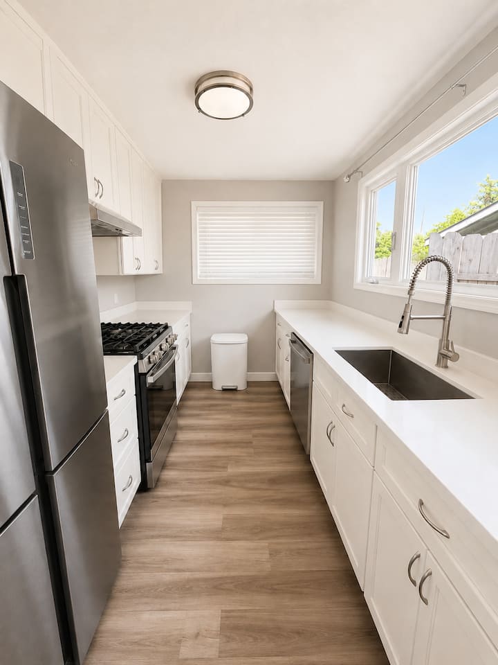 The Arctic Retreat | Cozy 2br Private Living Space - San Jose, CA