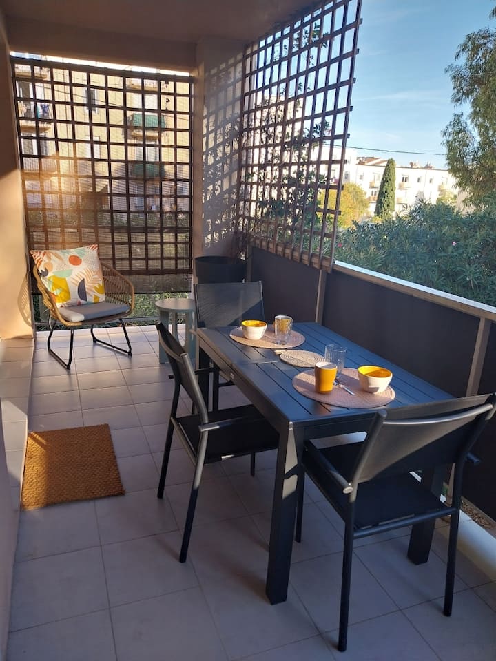 Calvi - Charmant Appartement Spacieux Et Central - Calvi