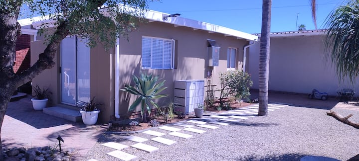 Twin Palms - Oudtshoorn