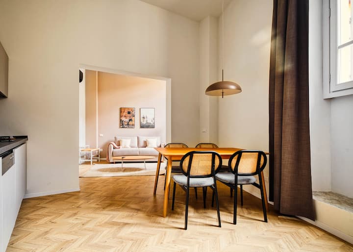 Florence Via Guelfa | Interior 1-br Apt + Sofa Bed - Florence