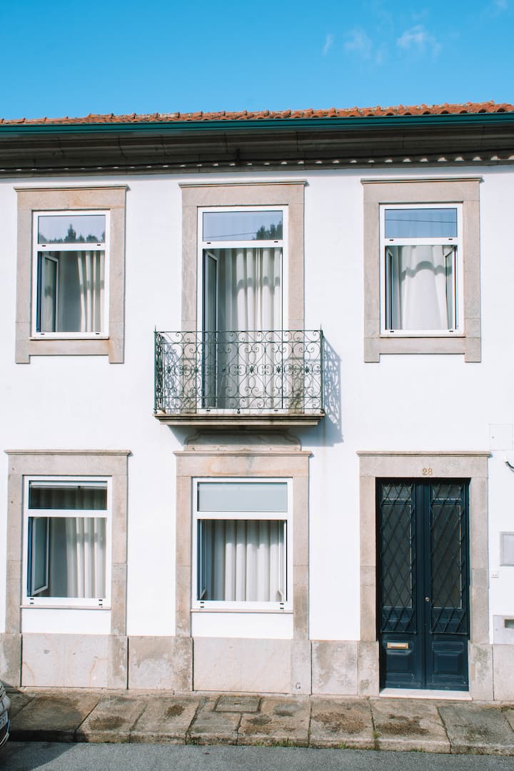 "Just Like Home" - Casa Das Avós T1 - A Guarda