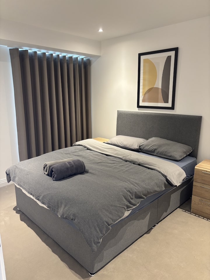 Stylish 1b Flat Near Elizabeth Line Canary Wharf - London