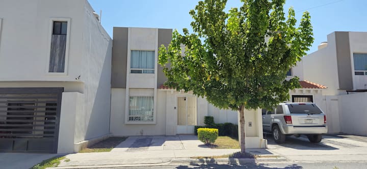 Casa Tranquila Para Descansar Y Trabajar. - Saltillo