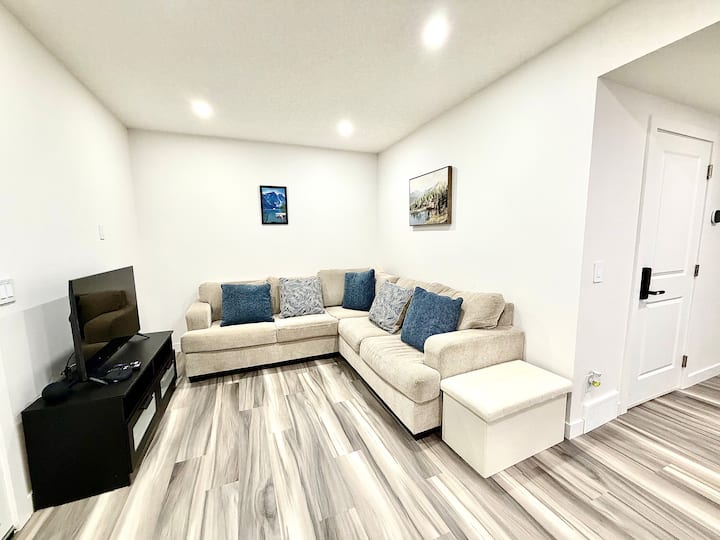 Cozy 2br Suite | Nw Calgary | Near Banff & Airport - 卡加利