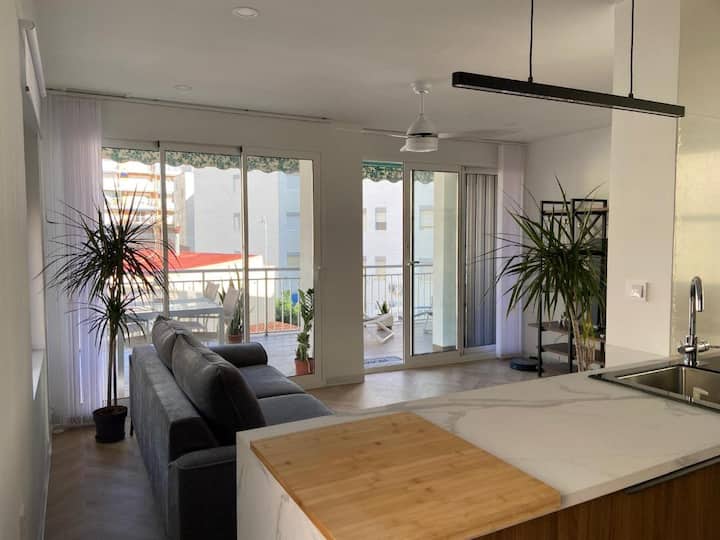 Bonito Apartamento Recién Reformado. 50 M Del Mar. - Santa Pola