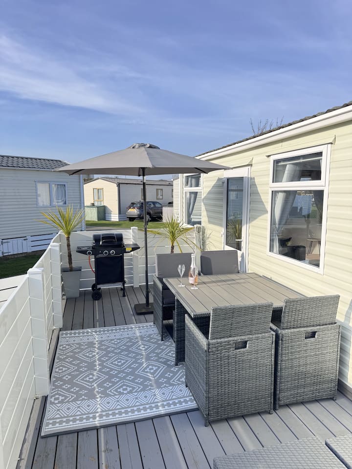 3 Bedroom Park Home With Full Access To The Warren - Llanbedrog