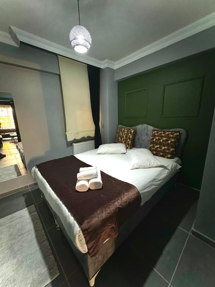 ŞEhir Merkezindeki Güvenli Temiz Eviniz - Berk