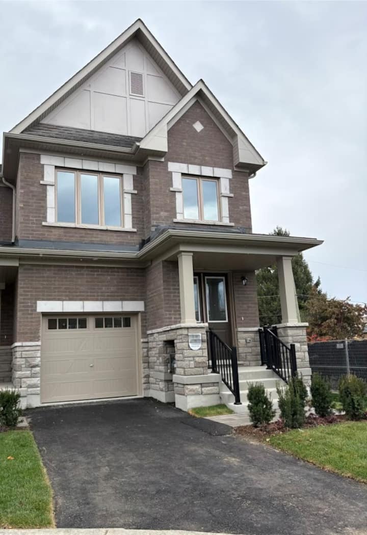 Luxury Unionville Family Home | Walk To Main St - Markham