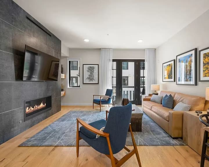 Amazing Condo In The Heart Of Tamarack Village - Donnelly, ID