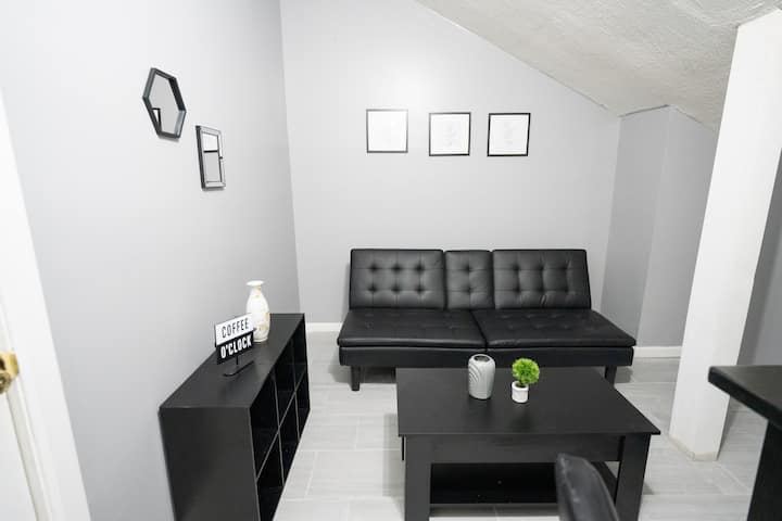 Modern & Cozy 2br Getaway - Elizabeth, NJ