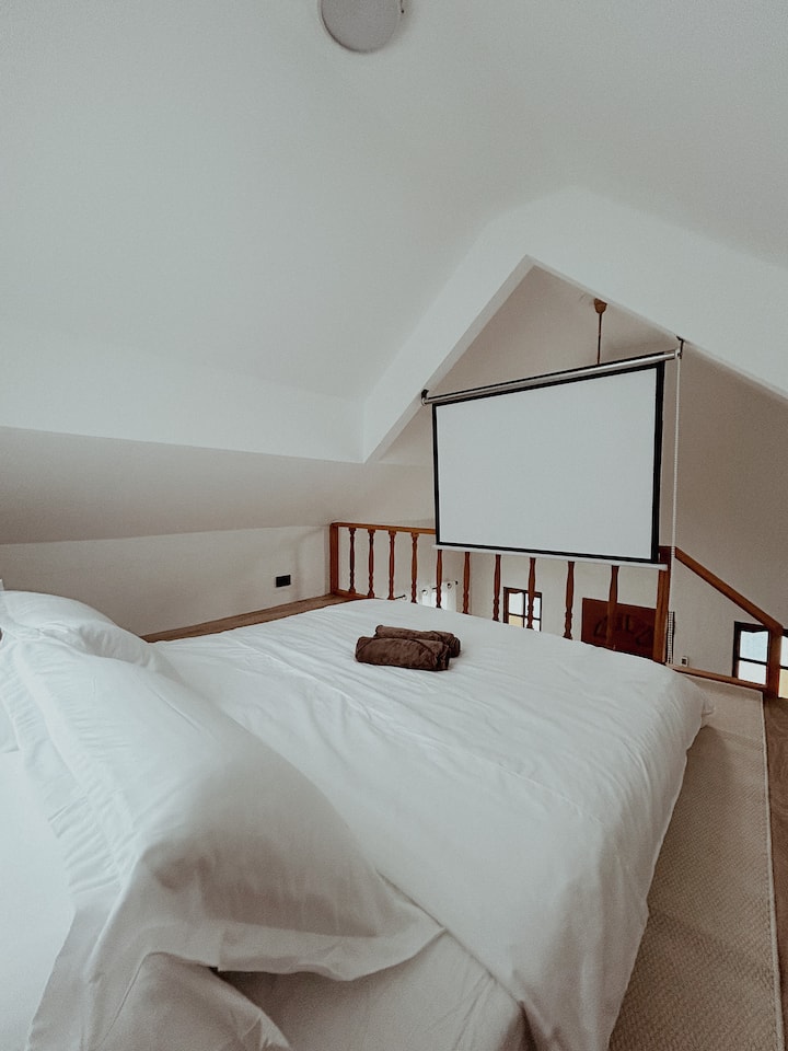 Cozy Tiny House Cabin Loft Bed Walk To Cafés - Dumaguete
