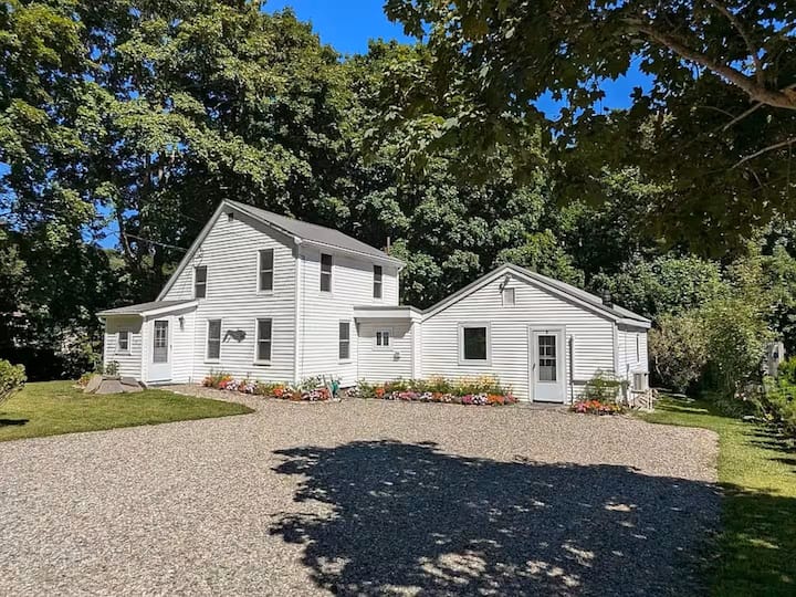 Quaint And Convenient Side A - Belfast, ME