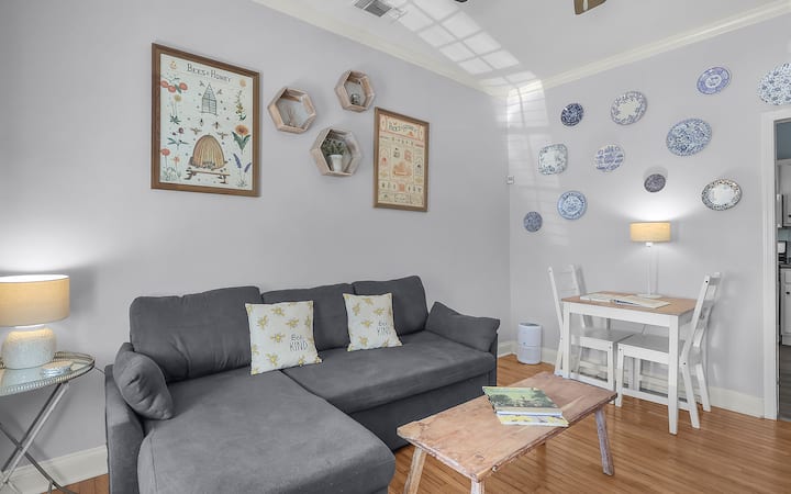 Honey Bee Cottage With Patio Walk To Forsyth Park - Savannah
