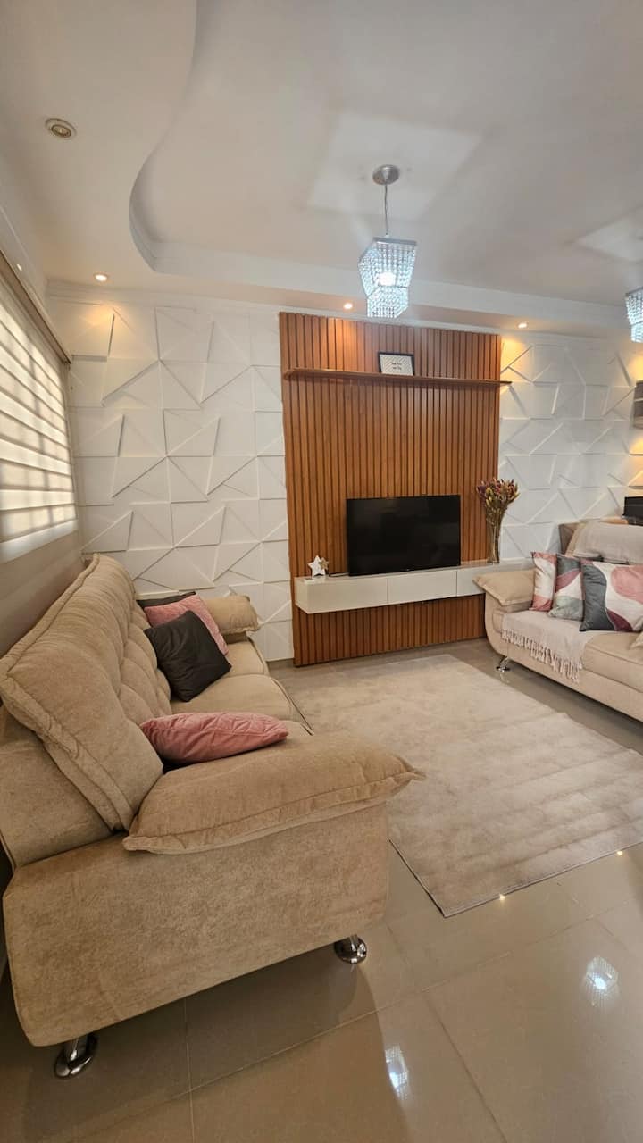 Casa 2 Quartos Com Ar Próximo Ao P 7 E Rodoviária - Americana