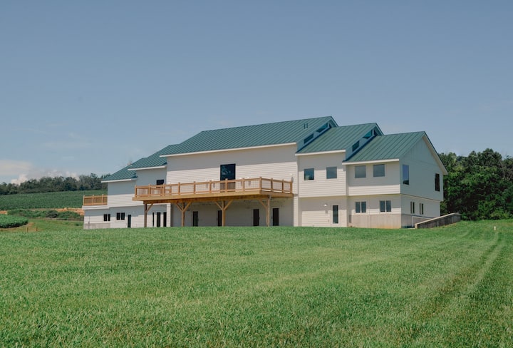 King Suite, Blue Ridge Moutain Views - Lexington, VA