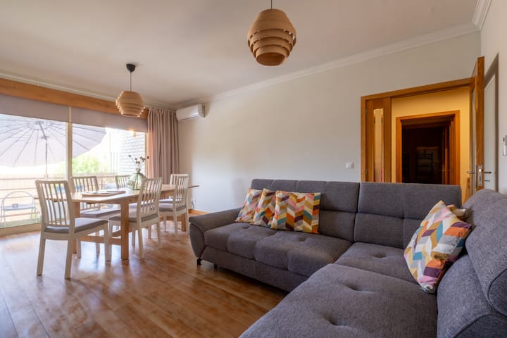 Familyhub - Ecohost | T2+1 · 8 Pax · A/c · Porto - Senhora da Hora