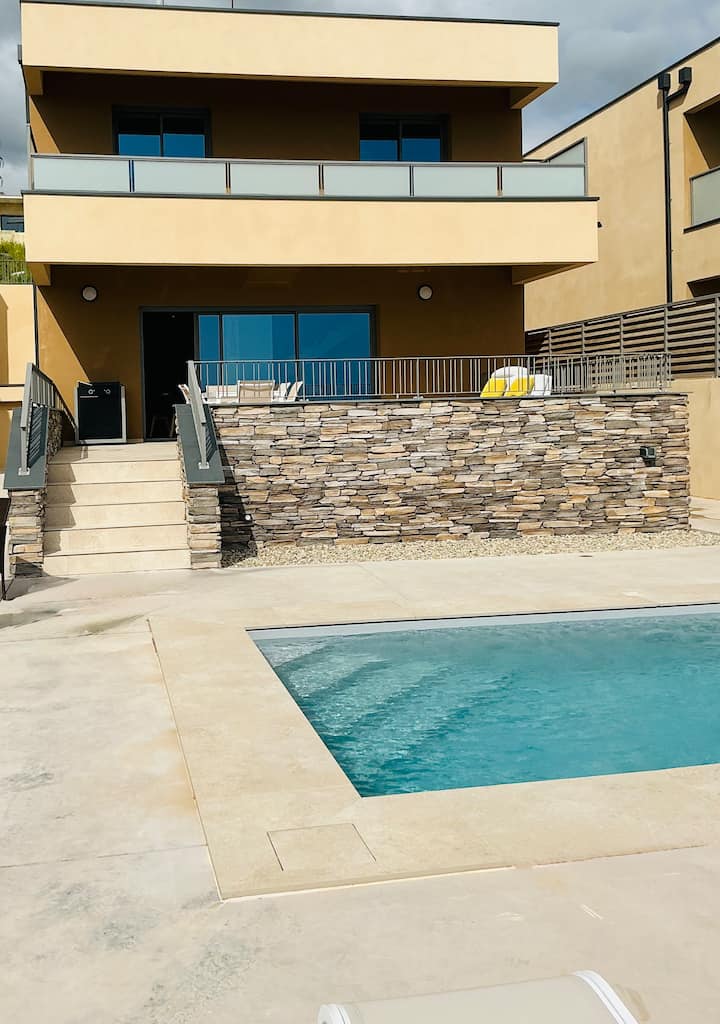 Superbe Villa Neuve Avec Piscine -Vue Mer-furiani - Bastia