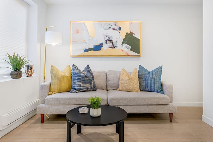 Private 2br/2ba Suite | Grouse Mountain & Capilano - North Vancouver