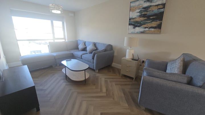 Spacious 3 Bed, 2 Bath + Free Parking At Barna - Galway