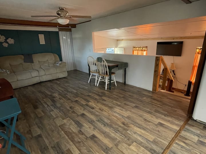 Castaway Cottage - Rockport | Fire Pit | Sleeps 12 - Rockport, TX
