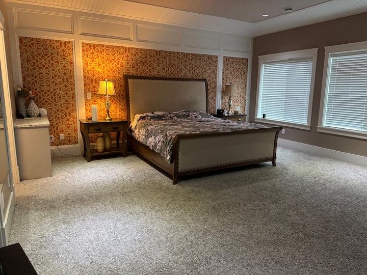 Large Family Home Complete Privacy Surrey Central - Port Coquitlam