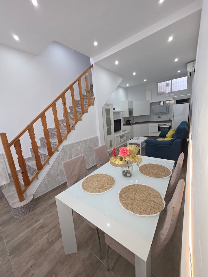 Apartamentos Rosi Centro Almeria · 2 Baños - Almería