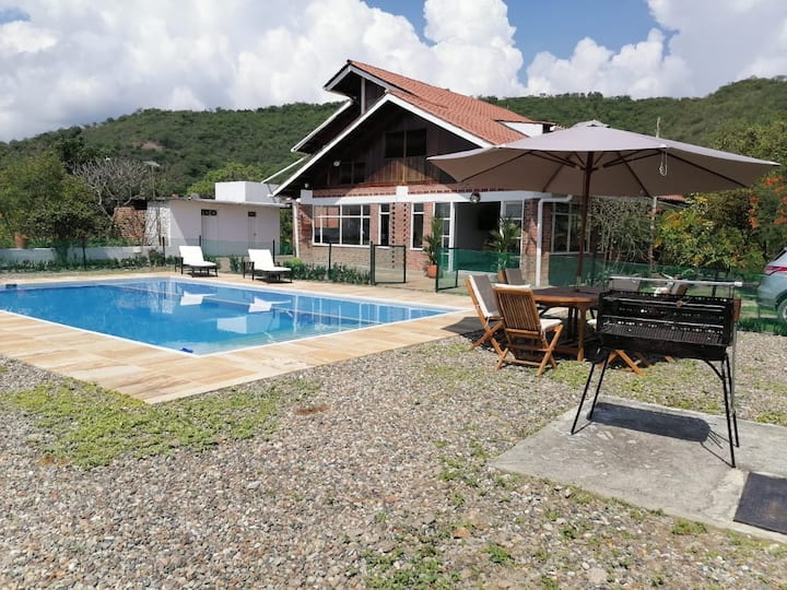 Finca Villa Luz | Piscina Privada + Vista 360° - Anapoima