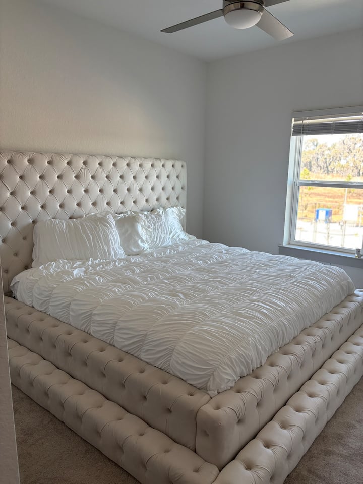 Modern Luxury Apartment W/ All Amenities Included - The Villages, FL