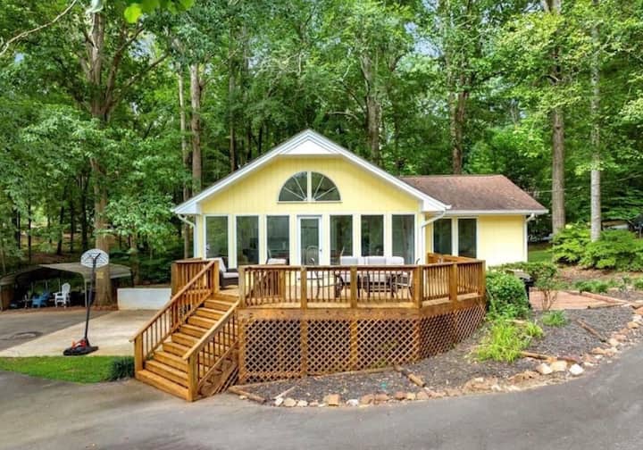 A Touch Of Sunshine | Your Lake Gaston Retreat! - Lake Gaston