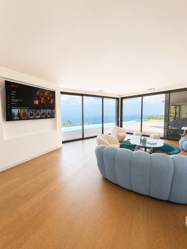 Villa Exception 450m2 à Bastia • Vue Mer & Piscine - Bastia