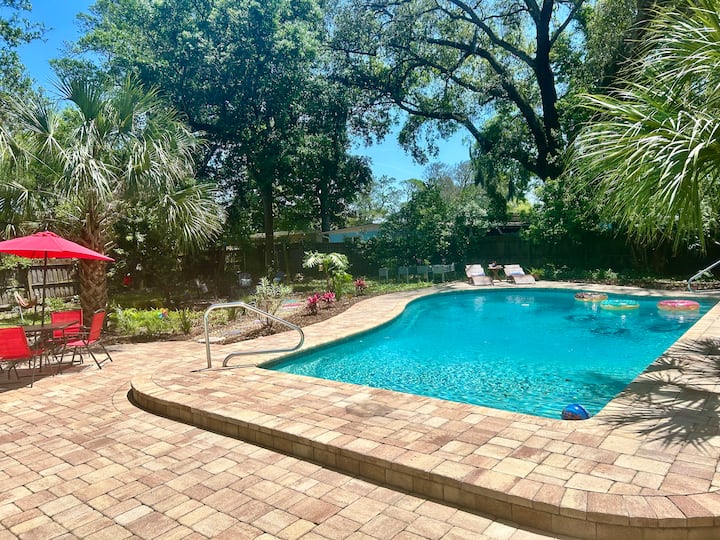 Pool Home • Bikes & Swings • Sleeps 8 - Atlantic Beach, FL