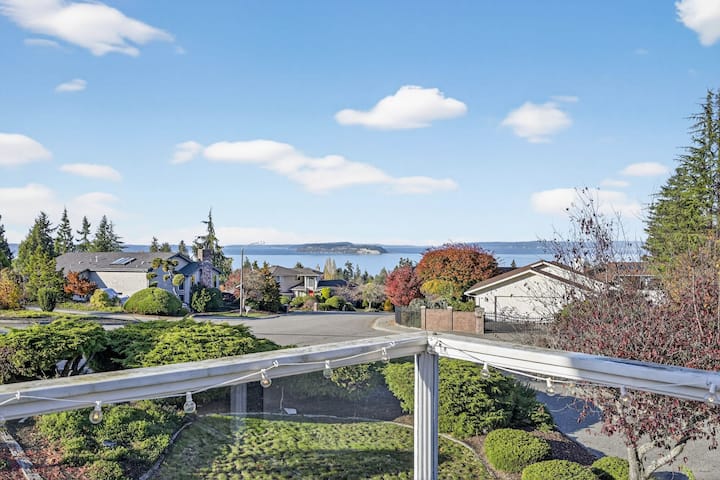 Ocean View Home - Everett, WA