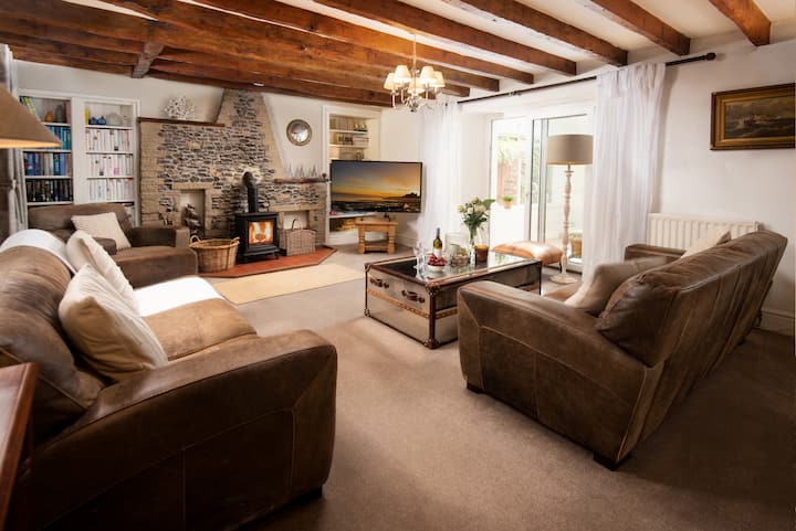 Seabreeze 4 Bedroom, Spacious House Sea Views. - Beadnell