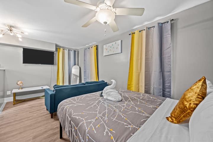 Sleek & Cozy Studio Near Downtown Houston - Houston
