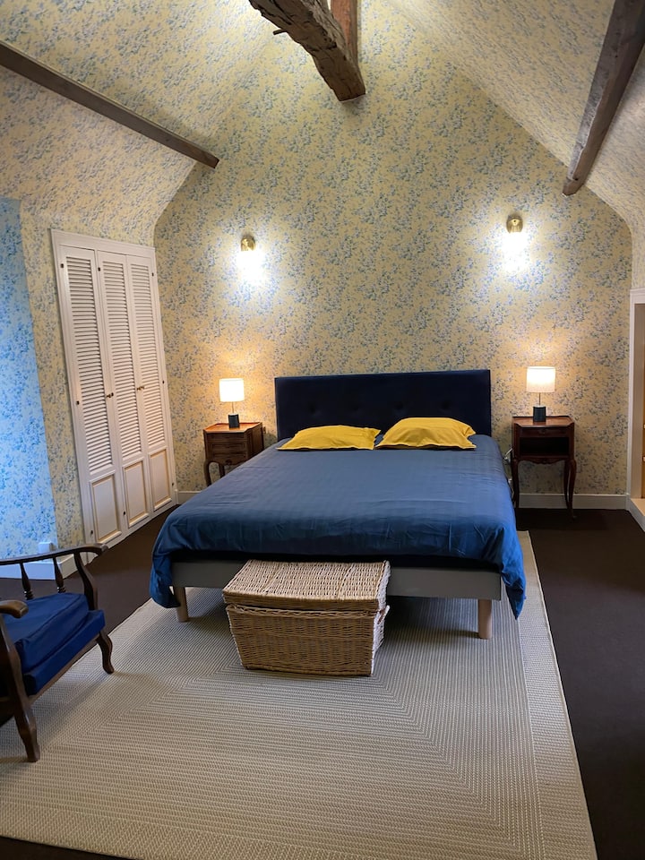 Chambre D'hotes Bleue Vue Jardin - Cheverny